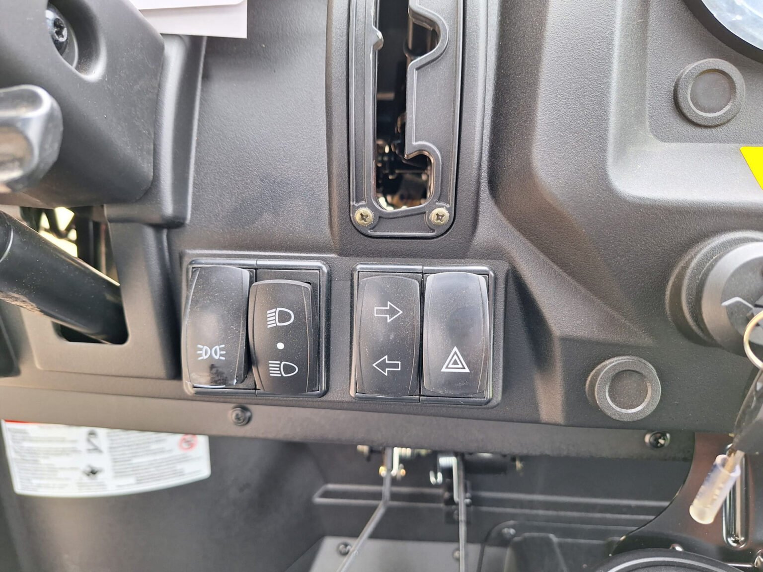 Vitacci Rover 300 EFI Golf Cart - Powerful and Efficient