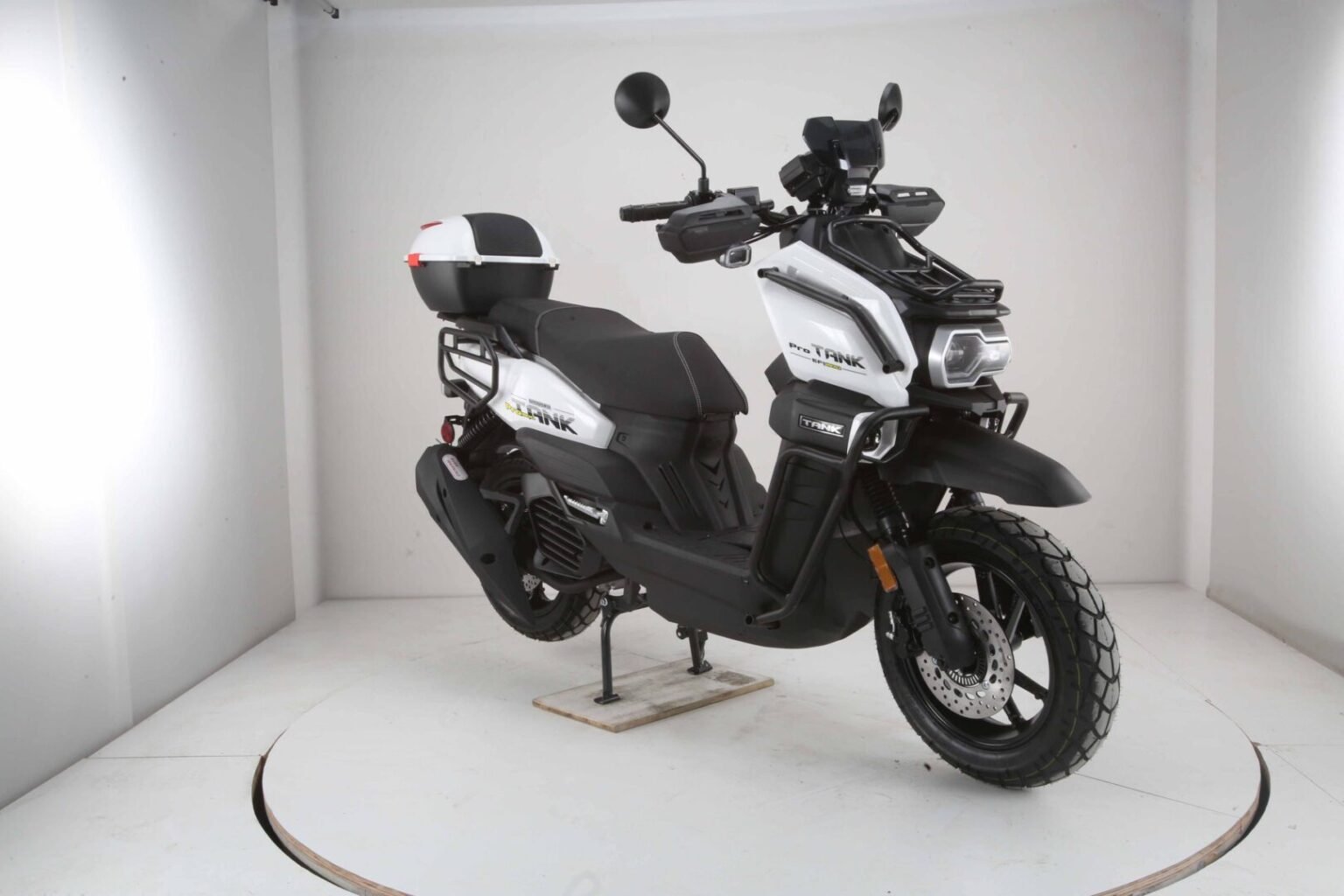 Vitacci Tank Pro 200 EFI Scooter - 161 Powersports
