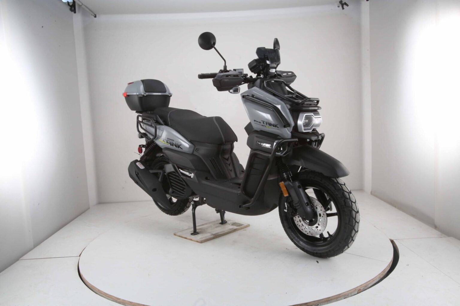 Vitacci Tank Pro 200 EFI Scooter - 161 Powersports